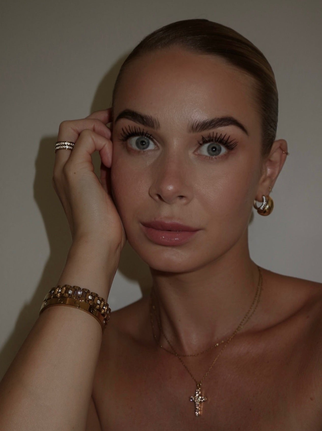 Leah Cross Necklace | Pendant | Tarnish-Resistant Jewelry – Dinot Curated